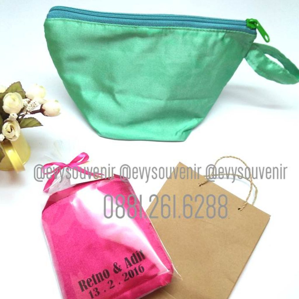 Souvenir Dompet Ikasa – Evy Souvenir