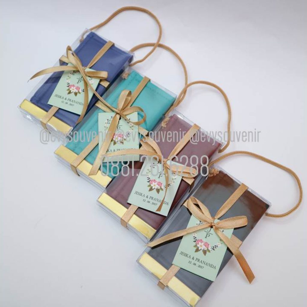 Souvenir Dompet STNK Vinyl – Evy Souvenir