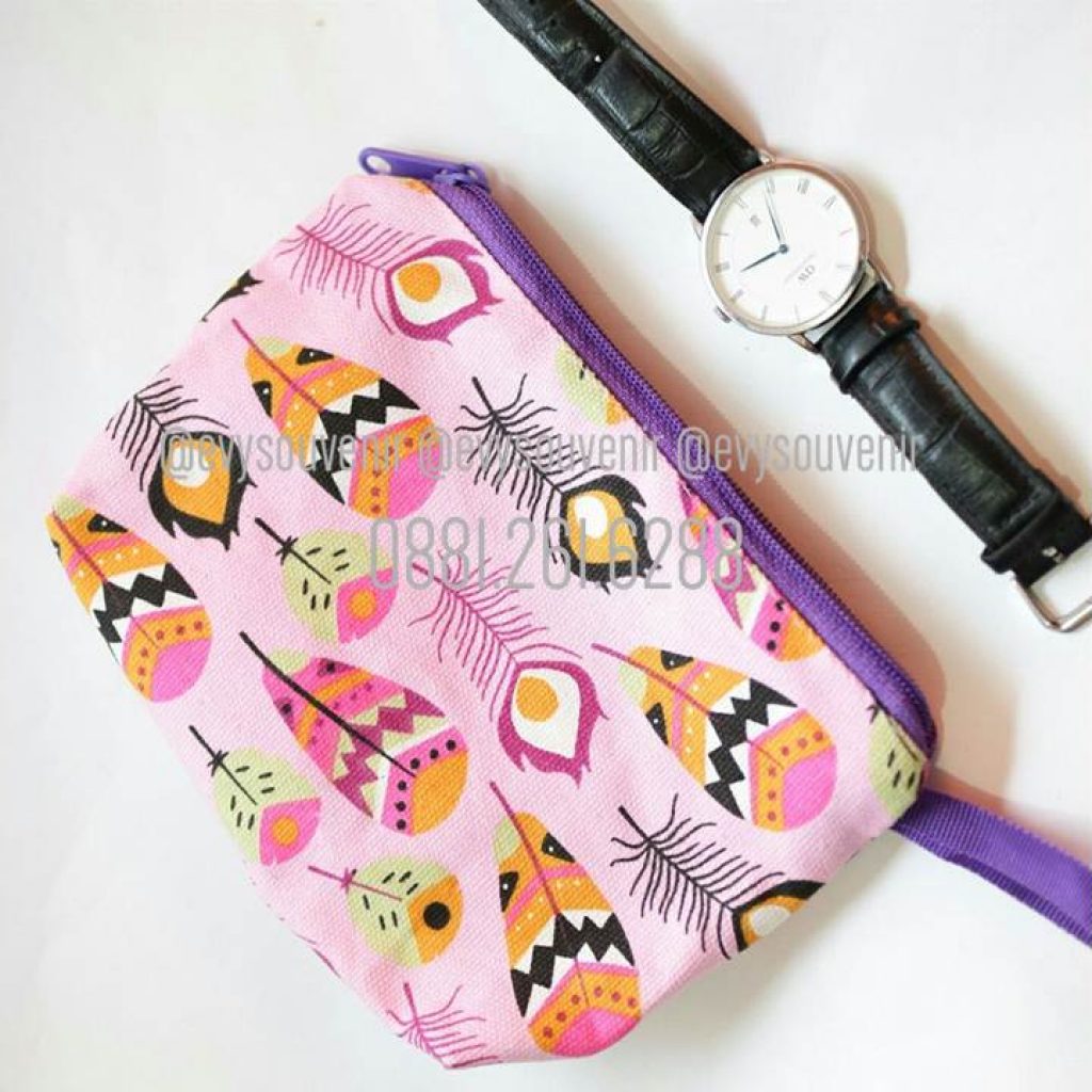 Souvenir Dompet Ikari – Evy Souvenir