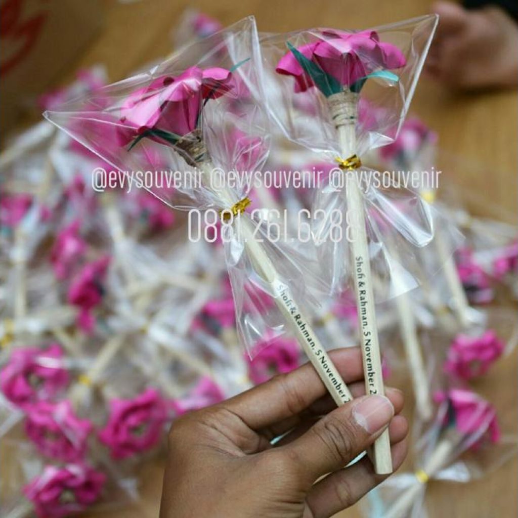 Souvenir Pensil Bunga – Evy Souvenir