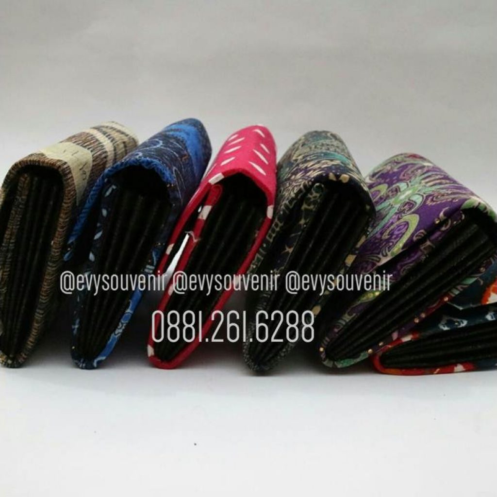Souvenir Dompet Batik Kecil – Evy Souvenir